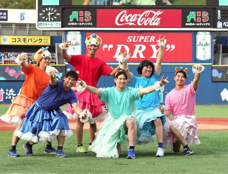 DeNA・竹田祐、来季は〝倍の倍〟勝つぞ！「倍倍FIGHT！」歌って踊って誓った ファンフェス最終日、新人恒例のステージ | 櫻坂46まとめちゃんねる